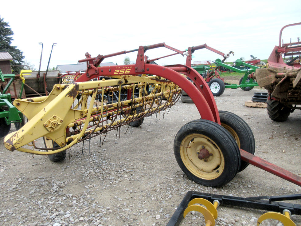 Rolabar Rake (New Holland 256)