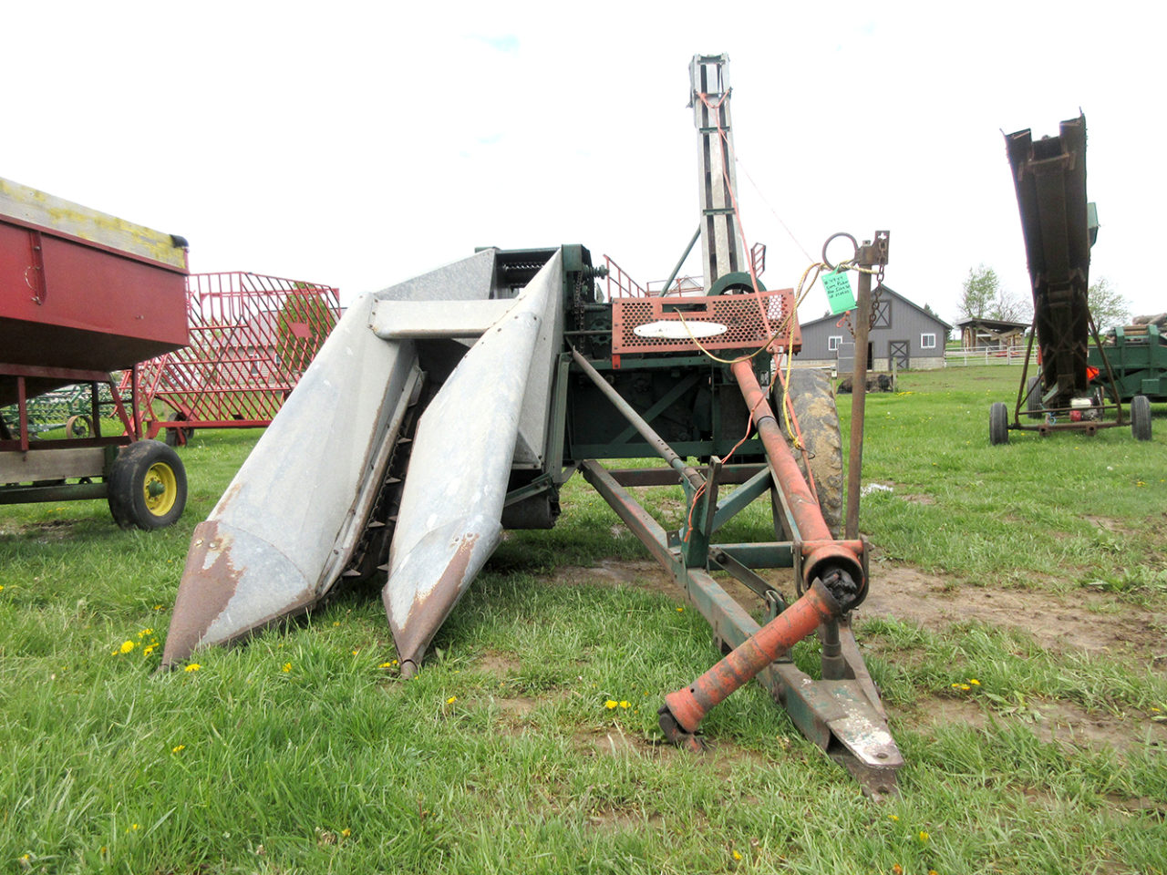 Corn Picker (New Idea 323)