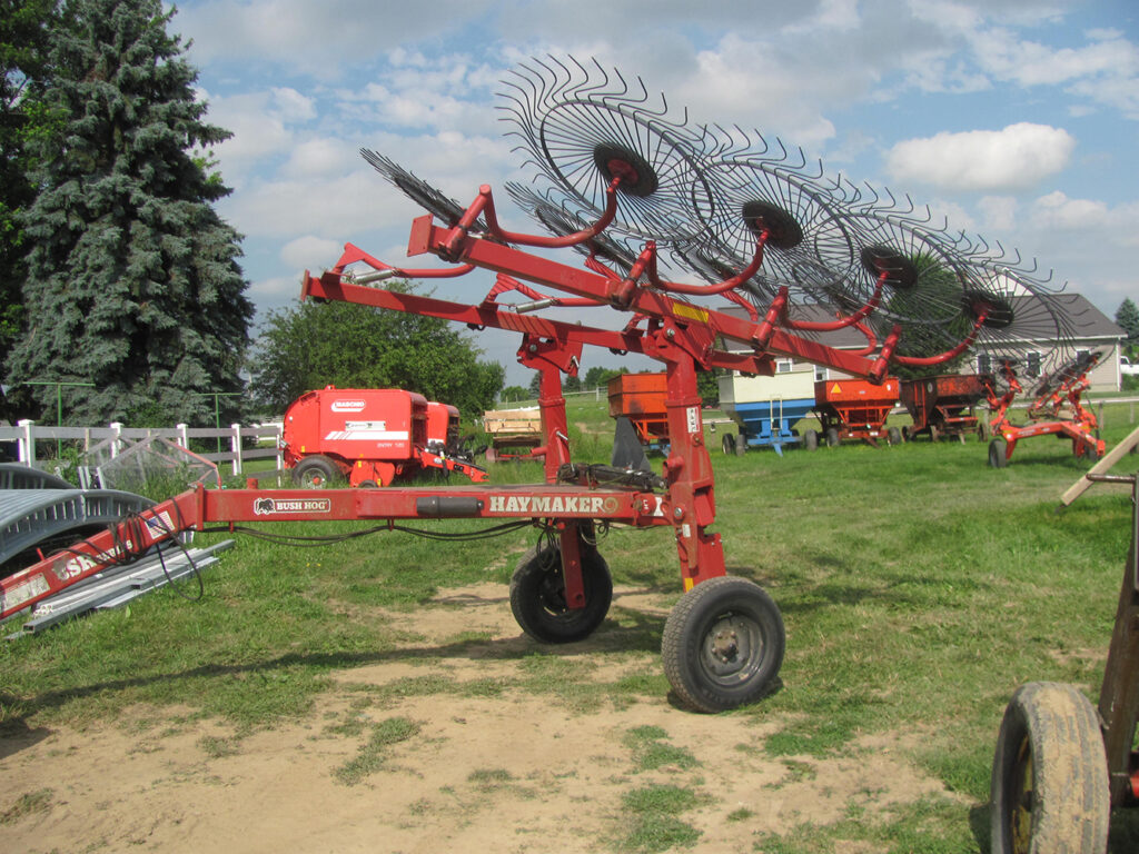 8 Wheel Rake (Bush Hog)
