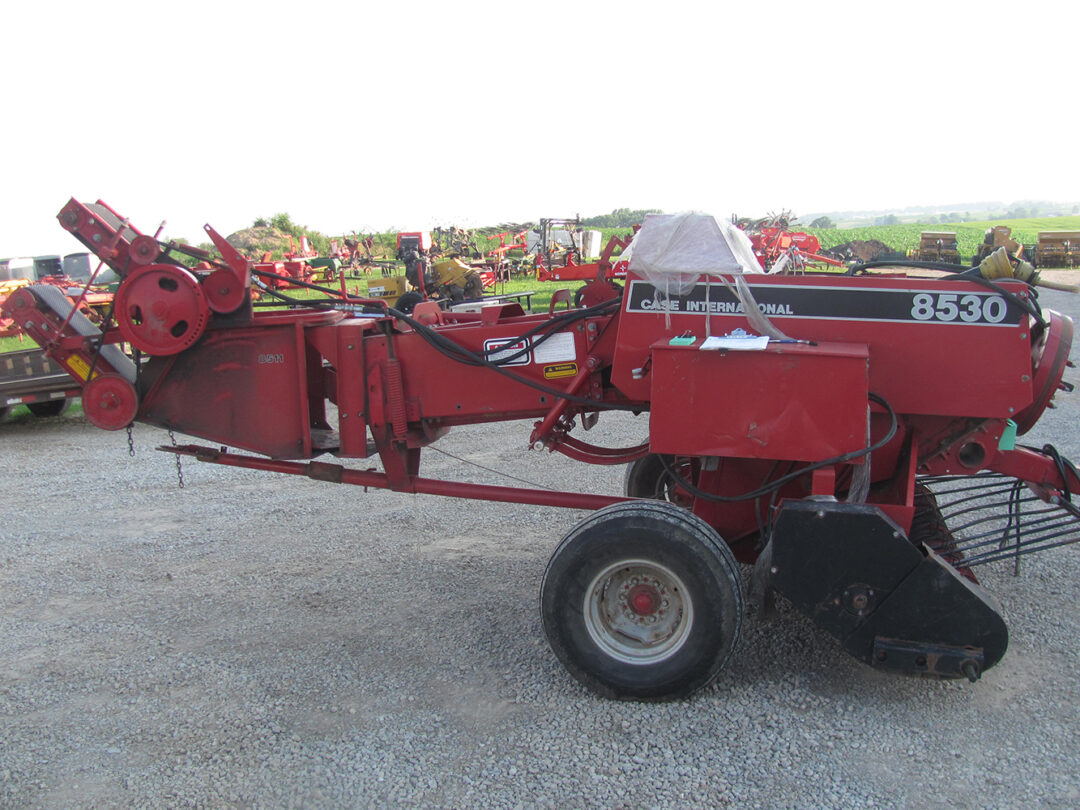Inline Baler (Case IH 8530)